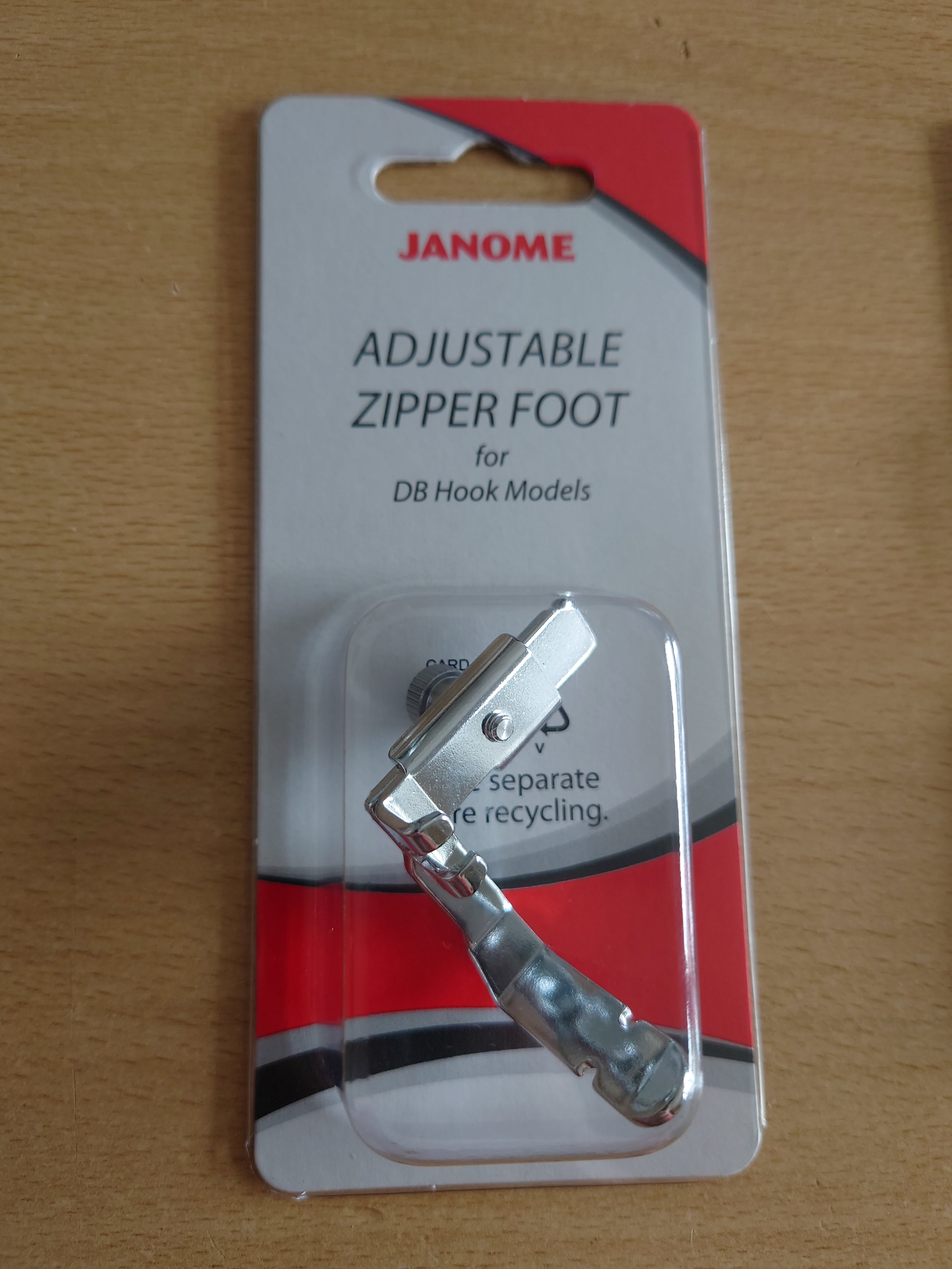 Janome Adjustable Zipper Foot DB Hook Models – Oh Sew Good Fabrics